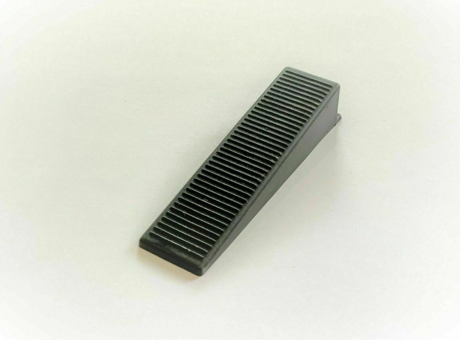 10 x ANTI-RATTLE FENCE PANEL SECURITY CLIPS WEDGES GRIPS STOPS RATTLING ...