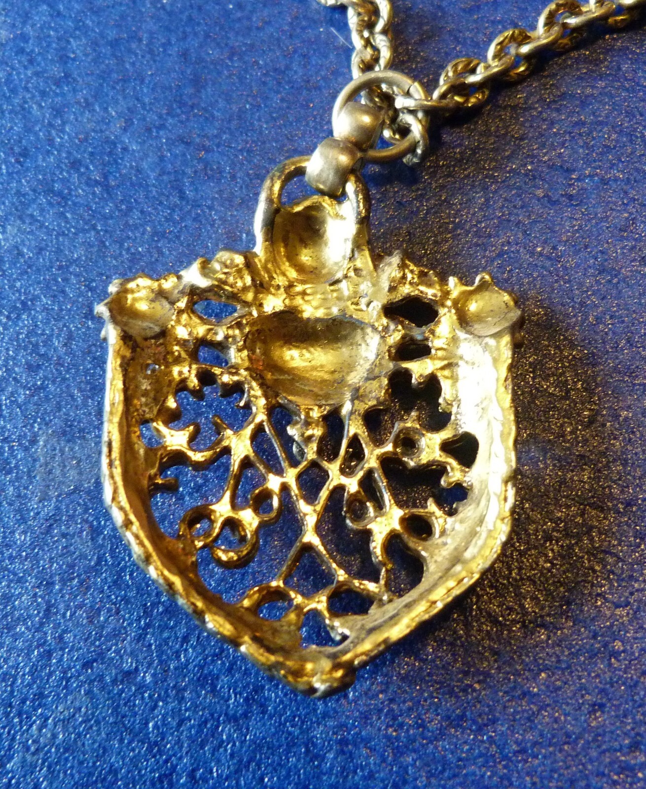 Medieval Knight Jousting Helmet Gold Tone Brooch Chok… - Gem