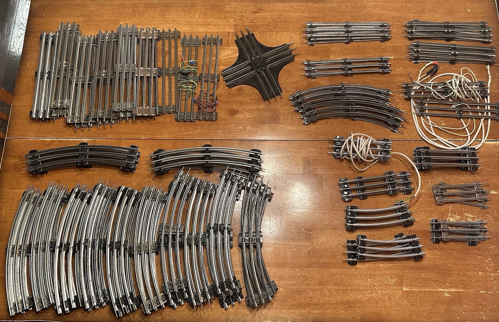 Lot of 102 "O gauge or O27 Gauge" 3-Rail Lionel K-Line Track Sections ...