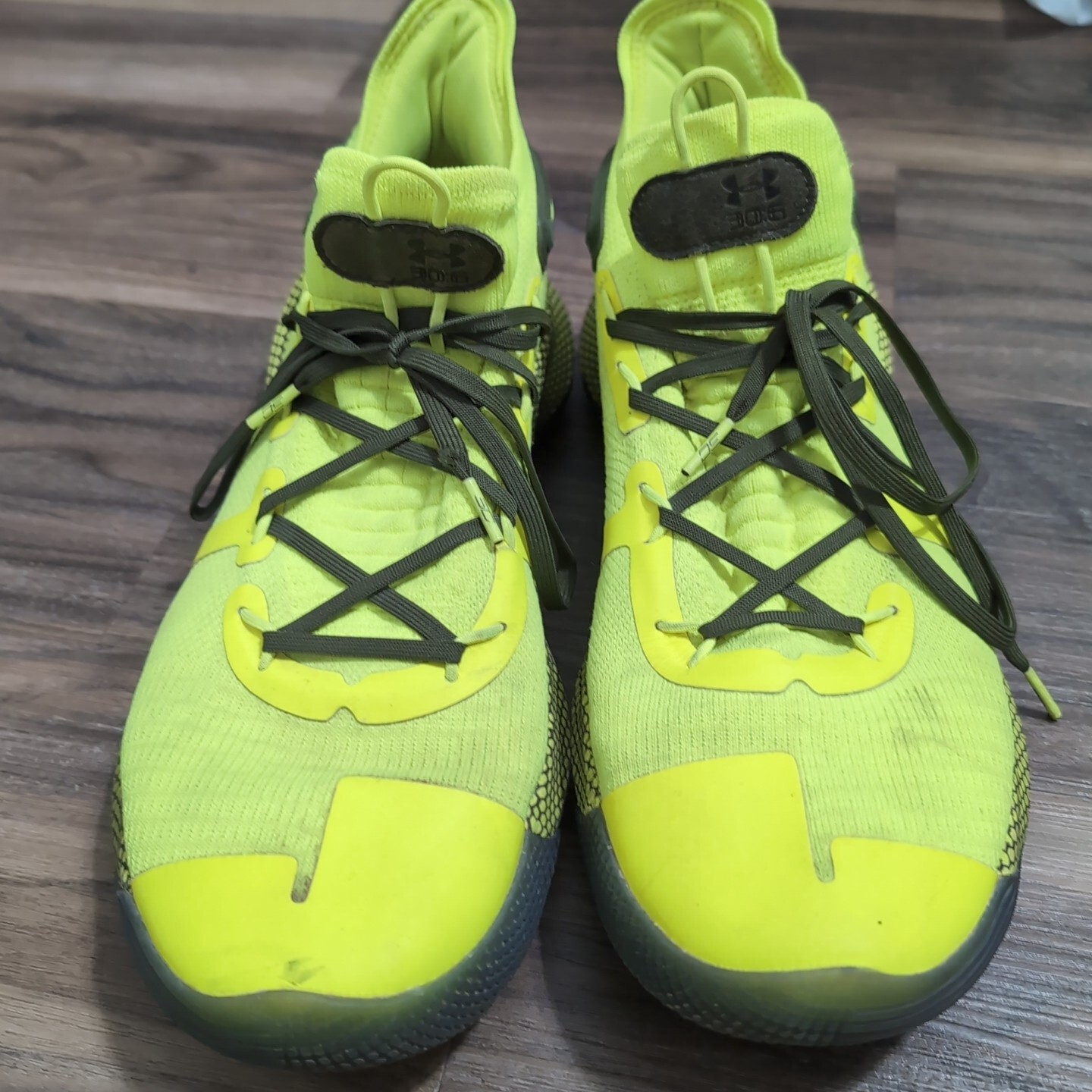 Under Armour Curry 6 Coy Fish Neon Basketball Shoes S… - Gem