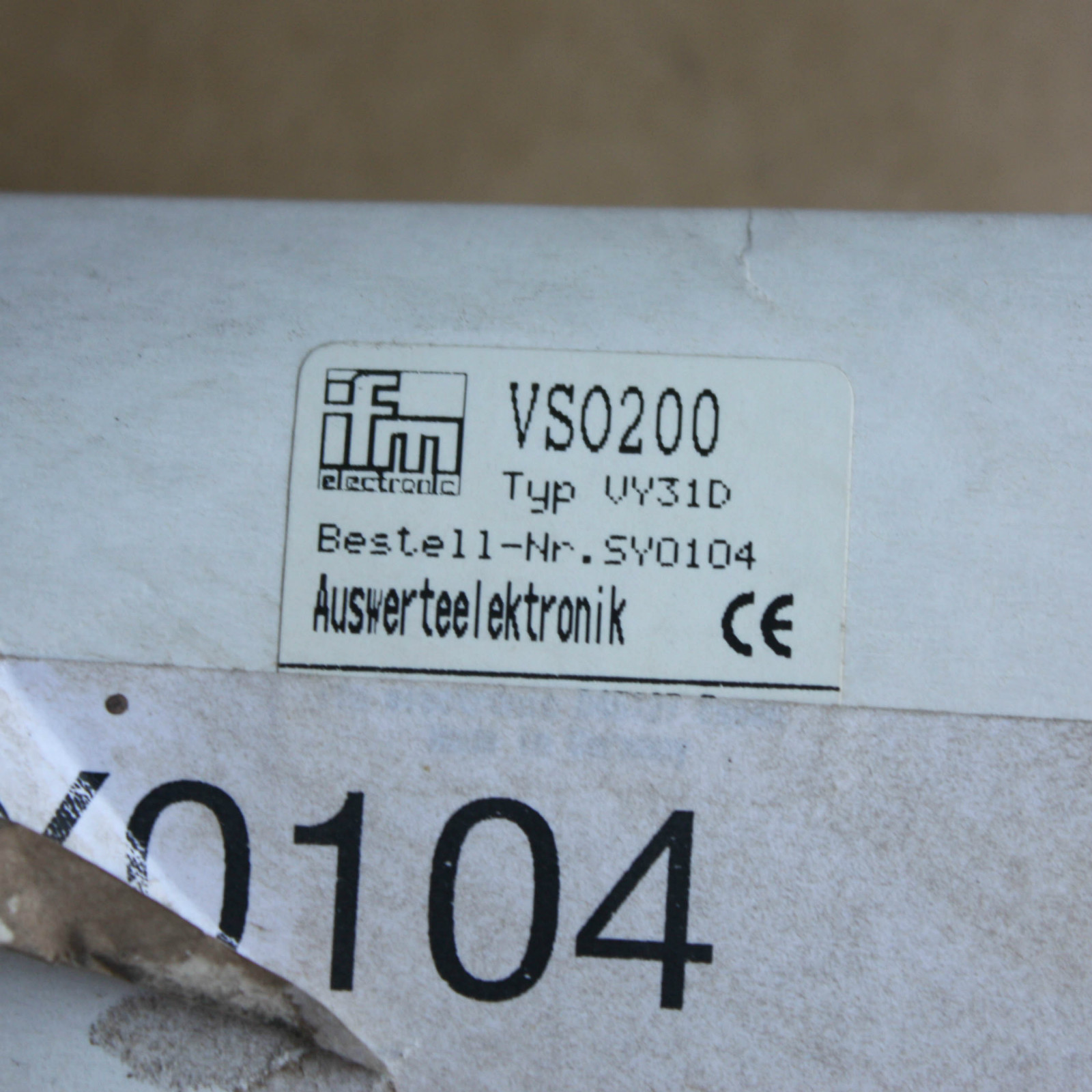 Siemens Efector 300 electronic flow meter controller P/N IFM SY0104 VS ...