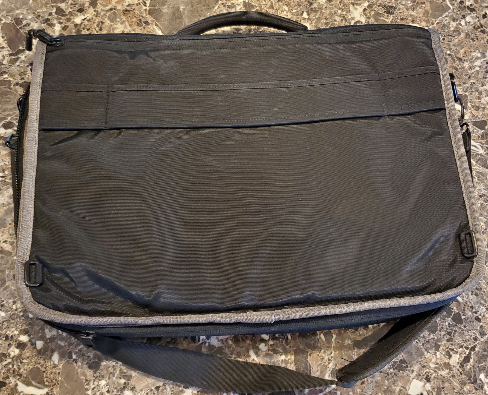 Timbuk2 Command Messenger Bag Black Grey Crossbody Pa… - Gem