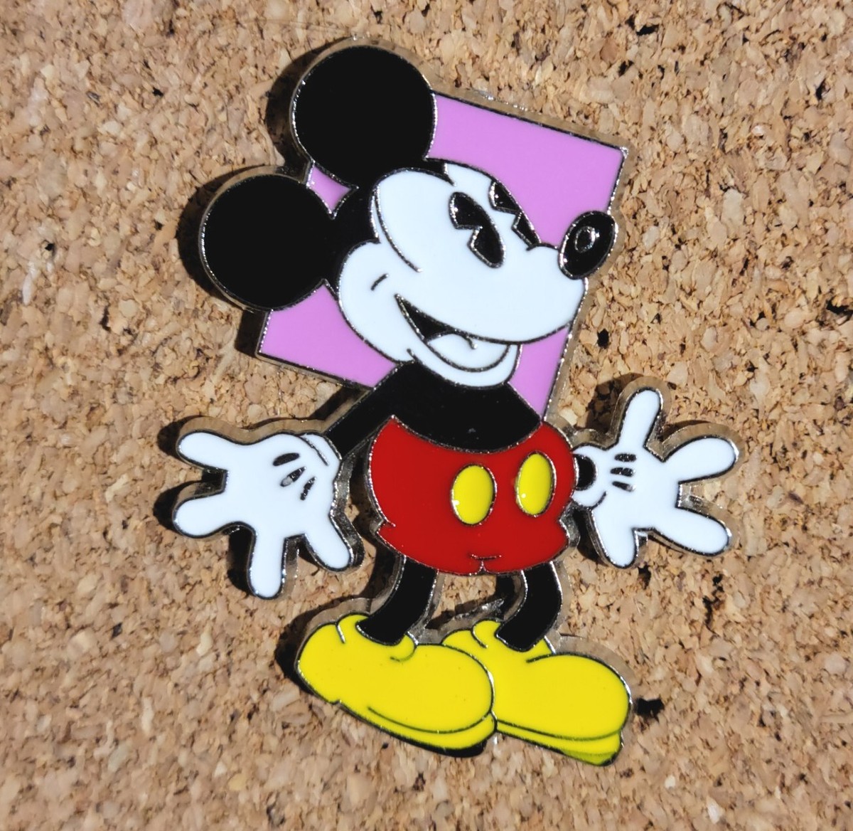 Pin Mickey Mouse Lindo