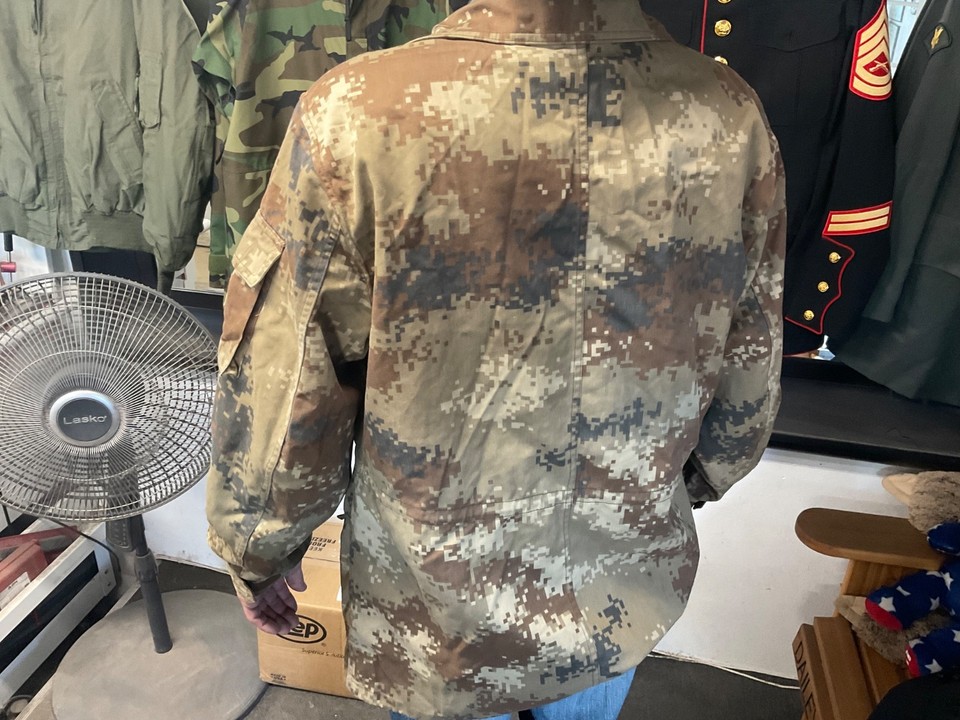 Chinese People's Liberation Army (PLA) Type 07 camo uniform jacket 180/ ...