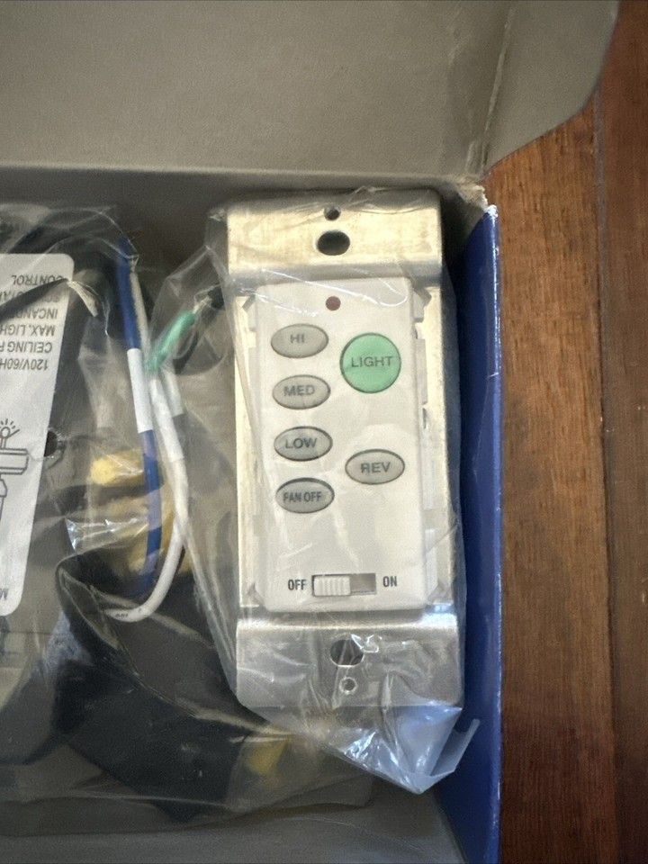 Quorum 7-1301-0 Fan Accessories Wall Control Kit White Reverse and Down ...