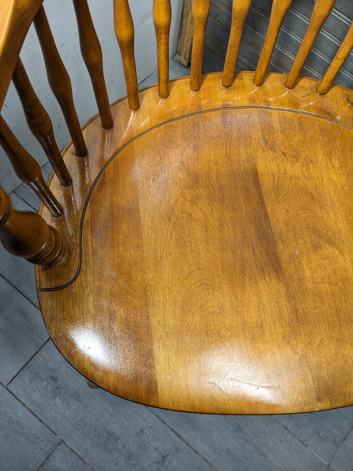 Vintage Nichols & Stone Maple Colonial Windsor Captain's Spindle Comb ...