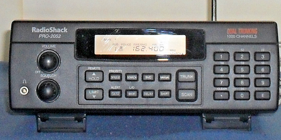 Radio Shack Pro-2052 dual trunking scanner tested & working | eBay