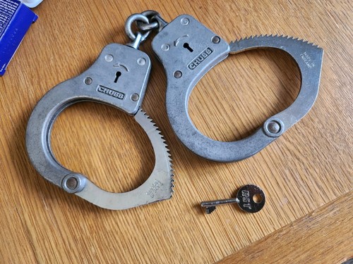 Heavy Duty Chubb IK70 Double- Locking Police Handcuffs with Key | eBay UK