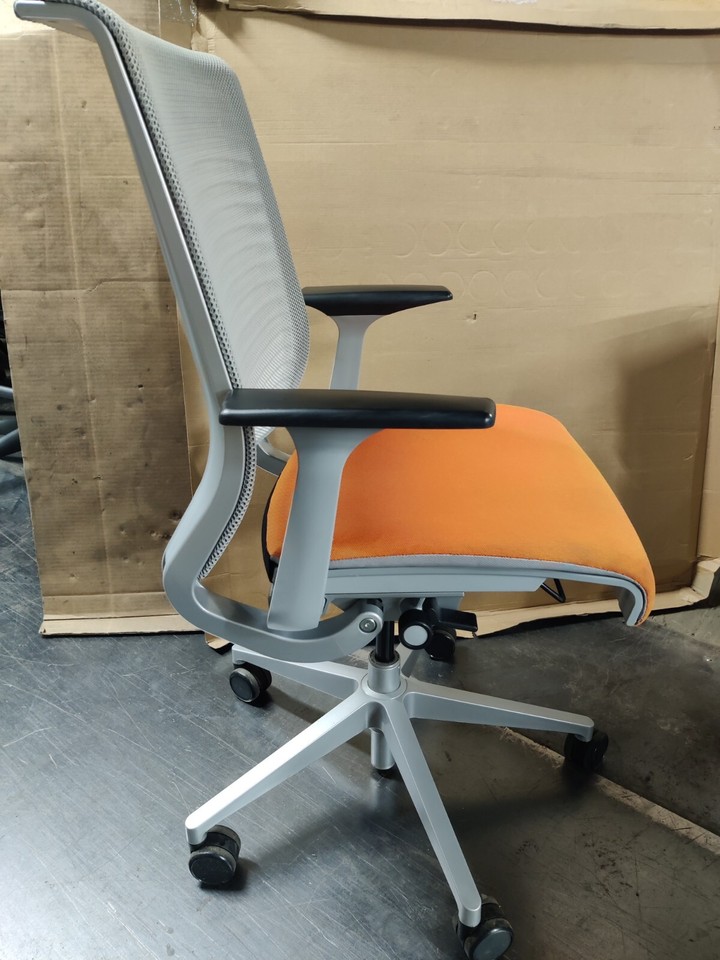 Steelcase Think office desk mesh back Chair orange and silver | eBay