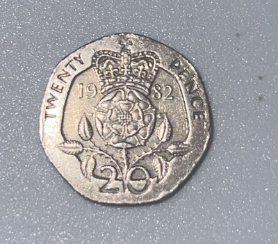 1982 Rare Twenty Pence Elizabeth II UK Coin D. G. Reg. F. D. VF ...
