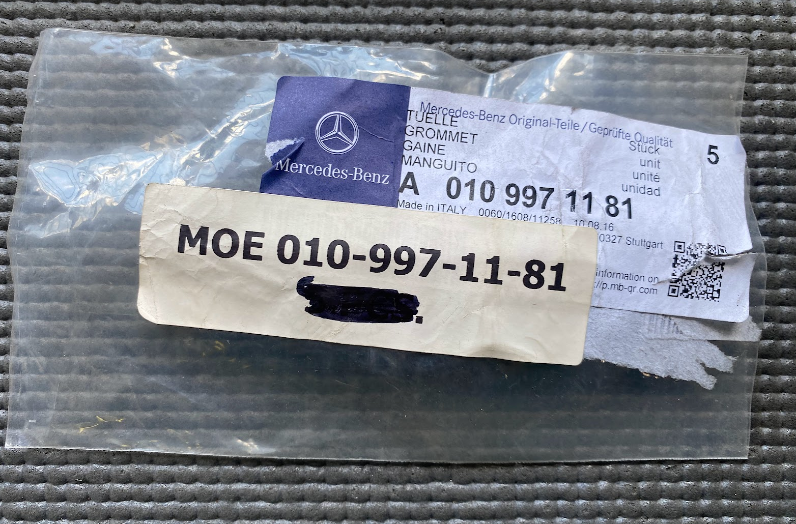 OEM Mercedes-Benz Windshield Washer Grommet - 010-997-11-81 - For MBZ ...
