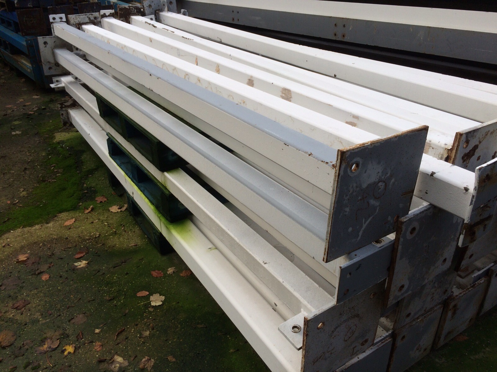 Mezz Floor 18m X 4.5m X 3.3m High Mezz Purlins RSJ Cleats Column ...