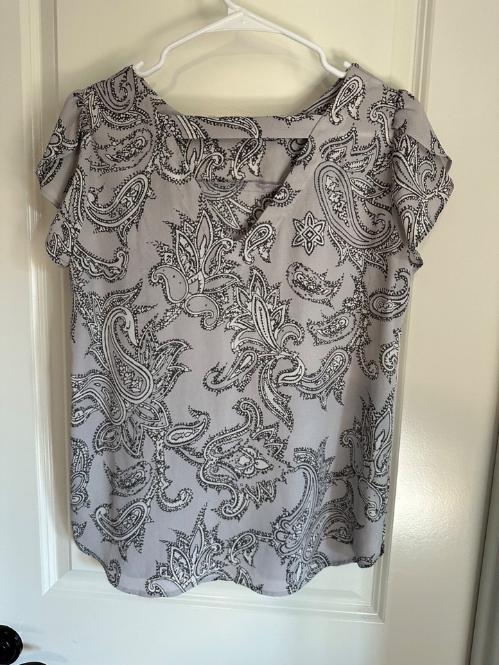 Loft purple paisley short sleeve cap sleeve blouse XS | eBay
