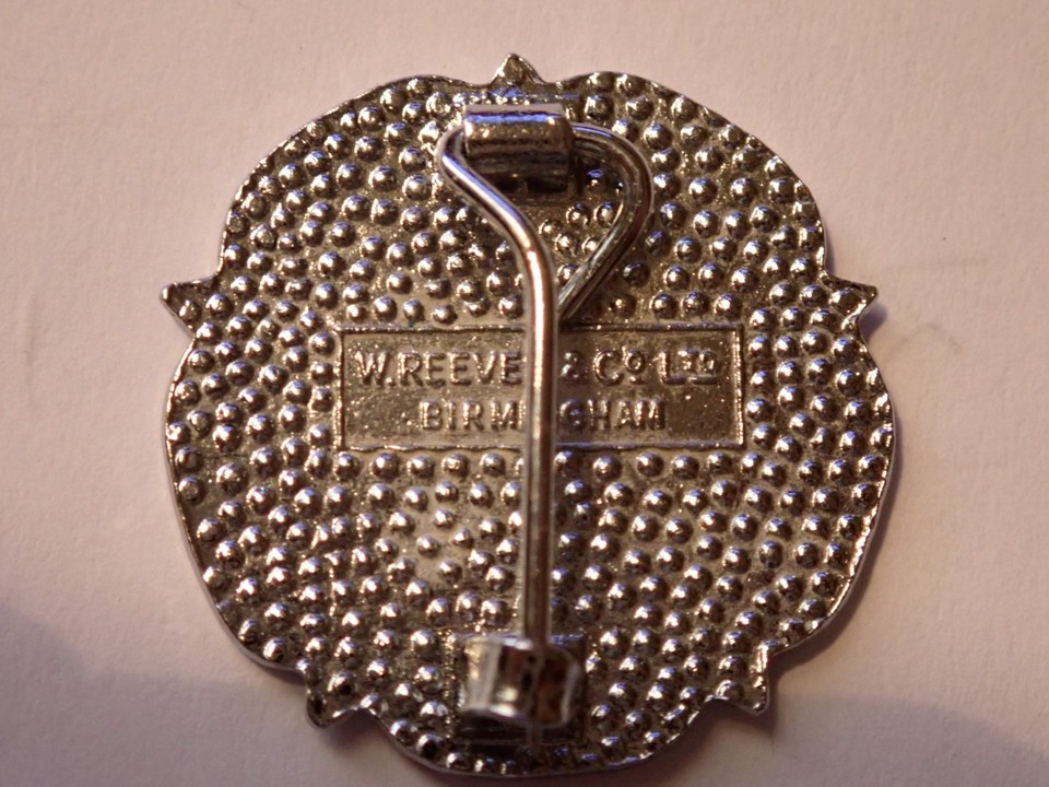 BUTLINS FILEY HOLIDAY CAMPS 1967 ENAMEL BADGE EXCELLENT CONDITION ...