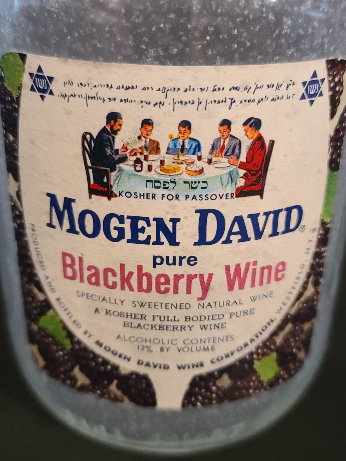 Vintage Wine Blackberry Mogen David Full One 1 Quart Glass Bottle Paper ...