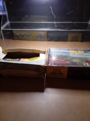 TYCO AND REVELL CROSSING GATE AND SIGNAL MAN READ DISCRIPTION USED | eBay