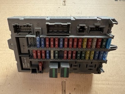 Land Rover Discovery 2 Td5 Fuse Board Box Part No: YQE000250 | eBay UK