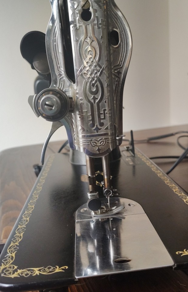 Vintage Singer Sewing Machine Model Number 15-91 (Manufactured 1945) | eBay