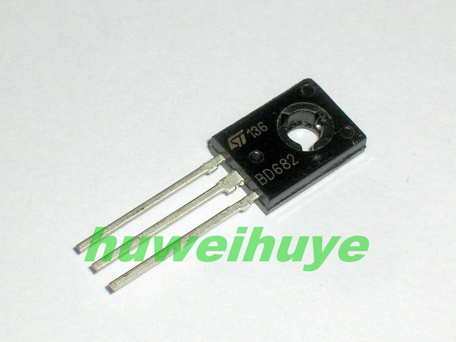 20pcs DIP Transistor BD682 ST *02 | eBay