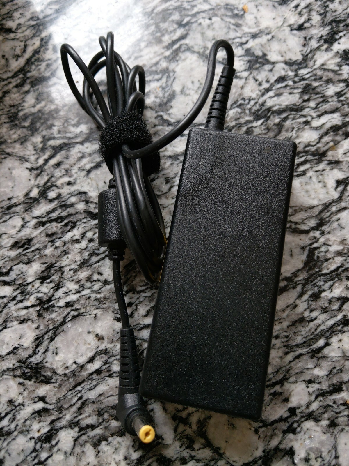 Delta OEM Original Laptop AC Adapter Charger ADP-65JH DB | eBay