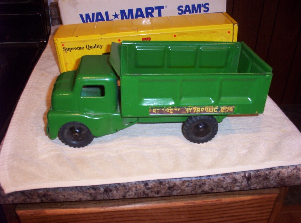 VINTAGE LOT of PRESSED STEEL TOYS - STRUCTO - NYLINT - ERTL | eBay