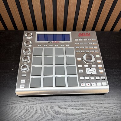 AKAI Professional MPC Studio Silver Compact MIDI Controller for Music ...