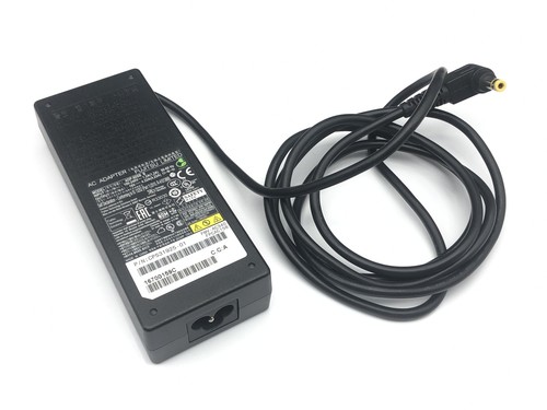 Fujitsu AC Adapter Netzteil Ladegerät für Toshiba Qosmio f50-113, f50 ...