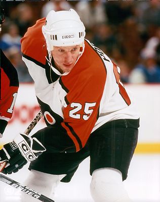 Shjon Podein Philadelphia Flyers #25 Licensed NHL Unsigned Glossy 8x10 ...