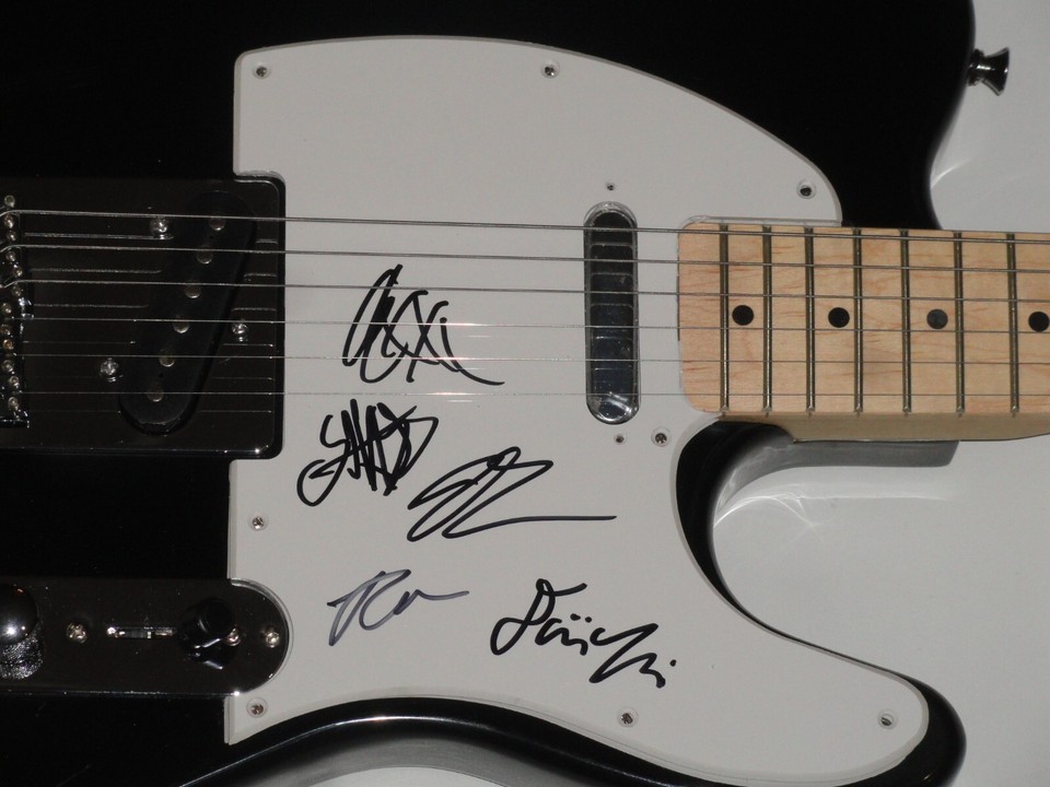 CODE ORANGE SIGNED BLACK ELECTRIC GUITAR JAMI MORGAN REBA MEYERS ALL 5 ...