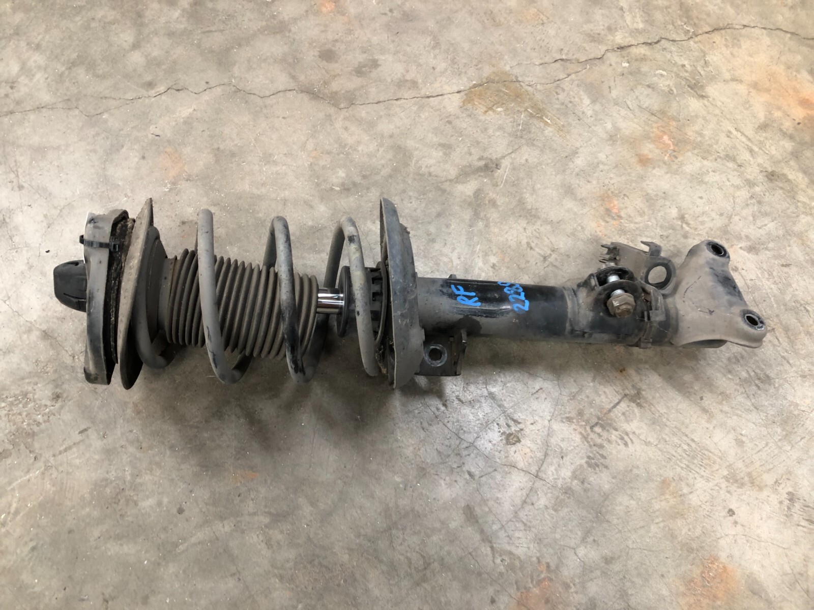 ⭐2008-2014 MERCEDES C300 FRONT RIGHT PASS SUSPENSION SHOCK ABSORBER OEM ...