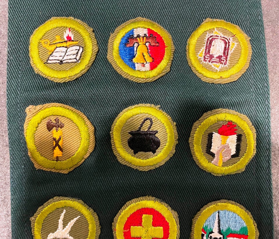 M4 21 BSA OA Scouts MERIT BADGE SASH WITH 26 MERIT BADGES, EXPLORER ...