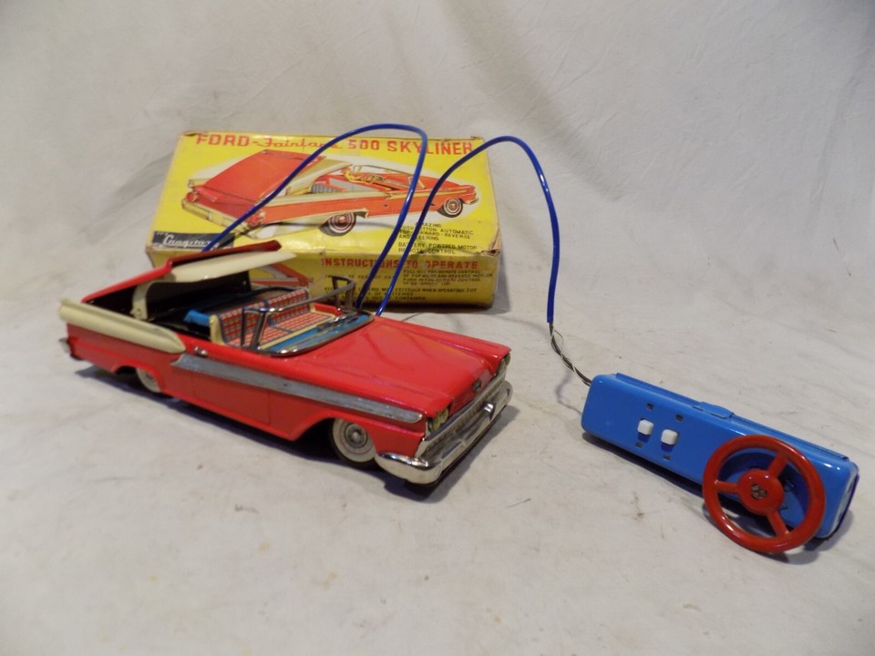 CRAGSTAN 1959 FORD FAIRLANE RETRACTABLE TIN REMOTE CONTROL CAR JAPAN ...