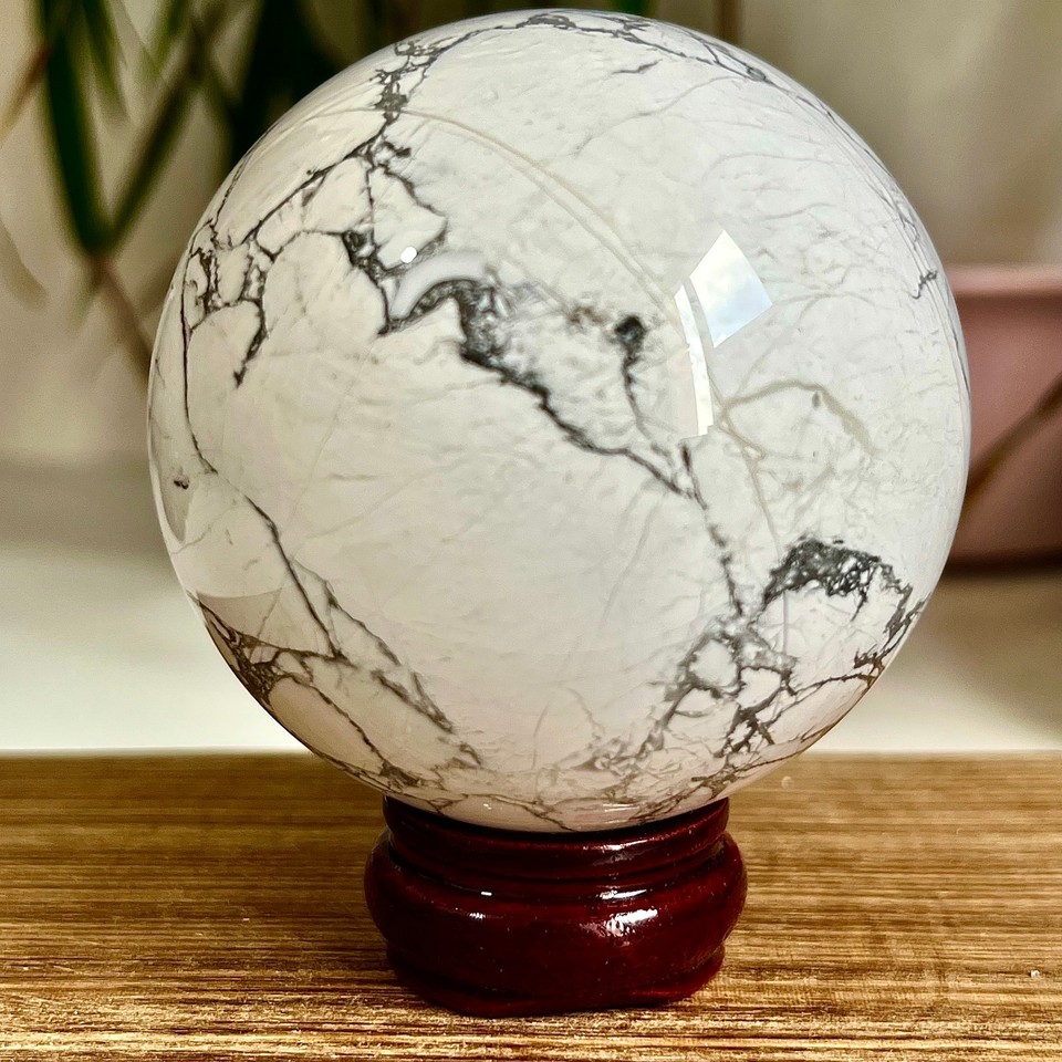 462G Natural Beautiful White Pine Stone Crystal Ball Gemstone Quartz ...