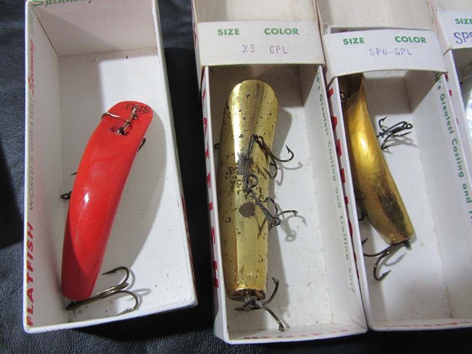 vintage Helin Flatfish lure lures lot of 12 with boxes - stored for ...