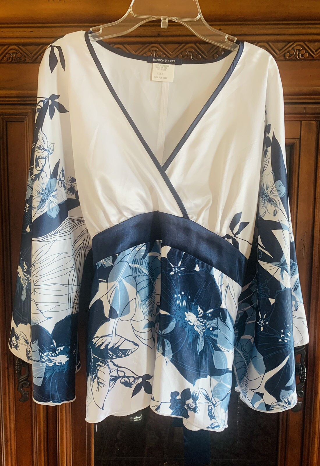 Beautiful Boston Proper Blue White Floral Asian Blous… - Gem