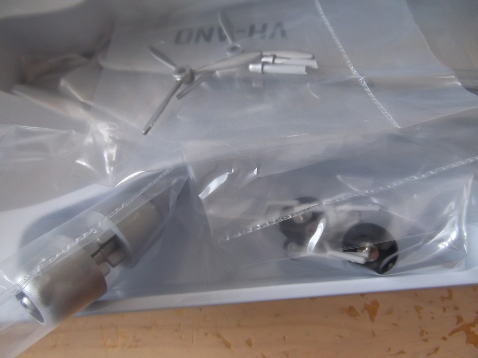 Skymarks Ansett ANA Douglas DC-3 Collectors model (VH-ANO) SKR535 boxed ...