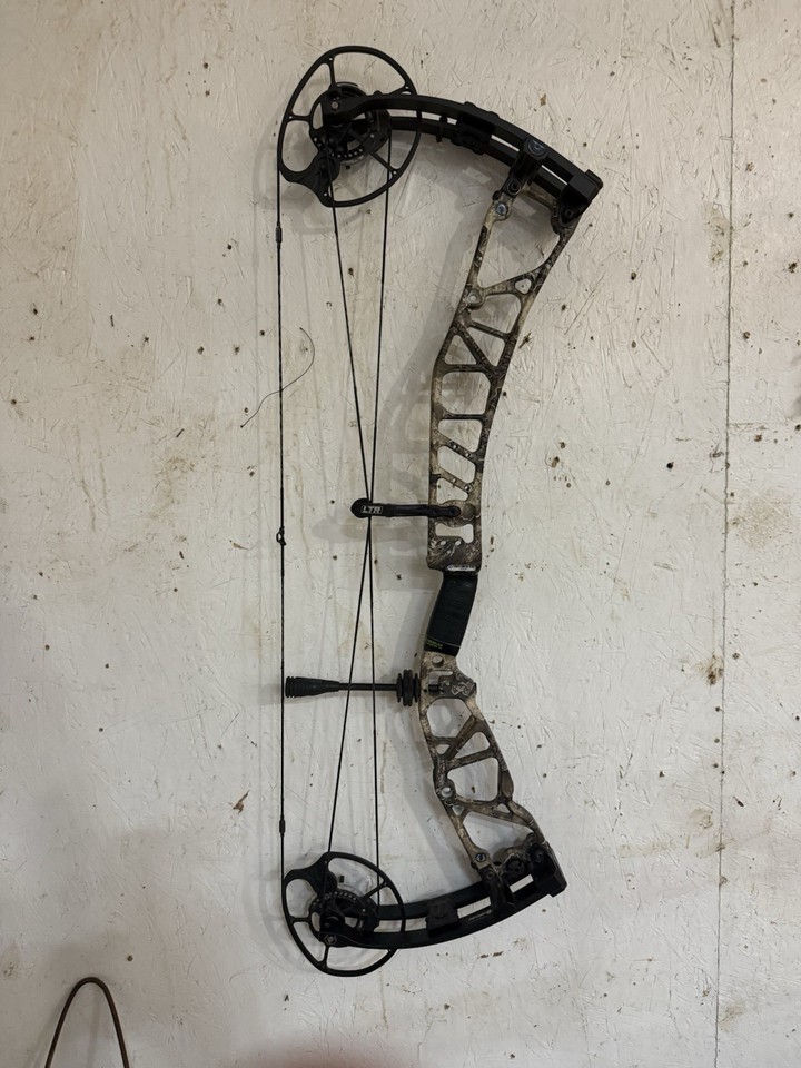 Elite Ethos RH 70 Pound Bow | eBay