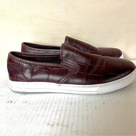 COACH Parkside burgundy Slip Ons shoes women size 7 - Gem