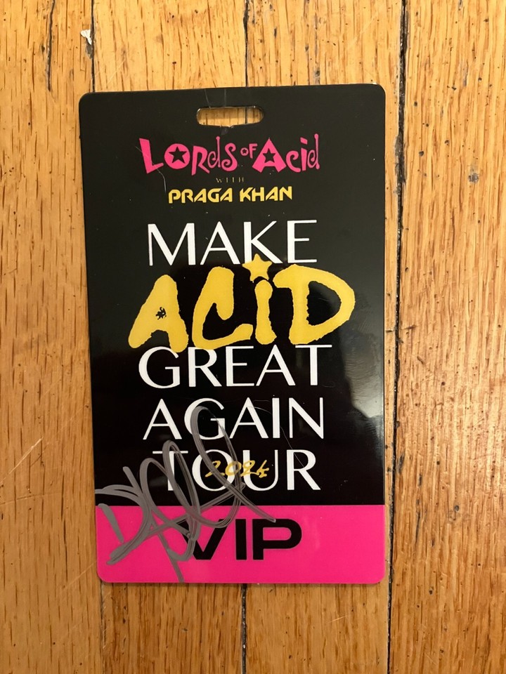 33 Concert Ticket Stubs + Signed VIP Pass-Pink Floyd, U2, SRV, Punk ...