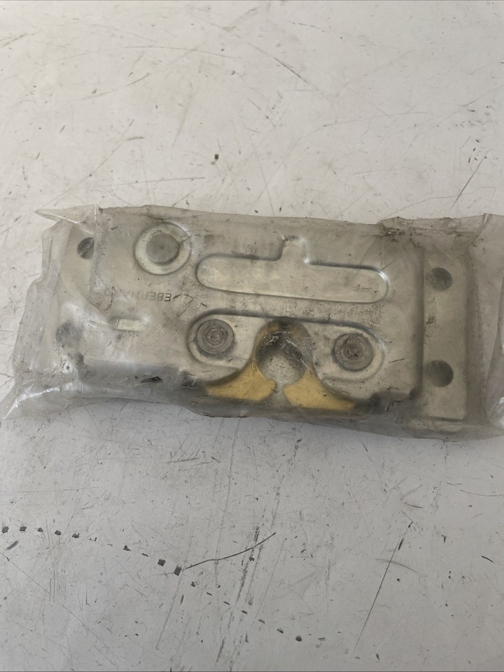 GENUINE INTERNATIONAL LEFT SIDE DRIVER SIDE DOOR LATCH 2513640C1 NEW ...