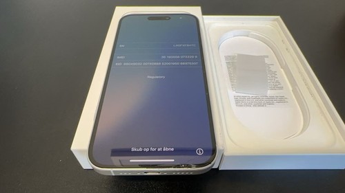 Apple iPhone 16 128GB White (AT&T ONLY) Cracked (94% Battery) 3299 | eBay