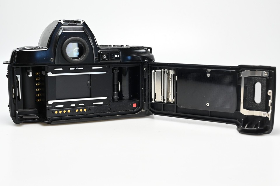 Nikon N8008 AF SLR Film Camera Body 8008 #G983 | eBay