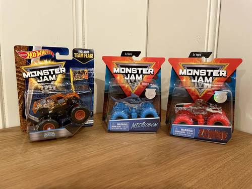 3 NEW Monster Jam 1:64 Trucks : Jester X-Ray Body, Zombie & Magalodon ...