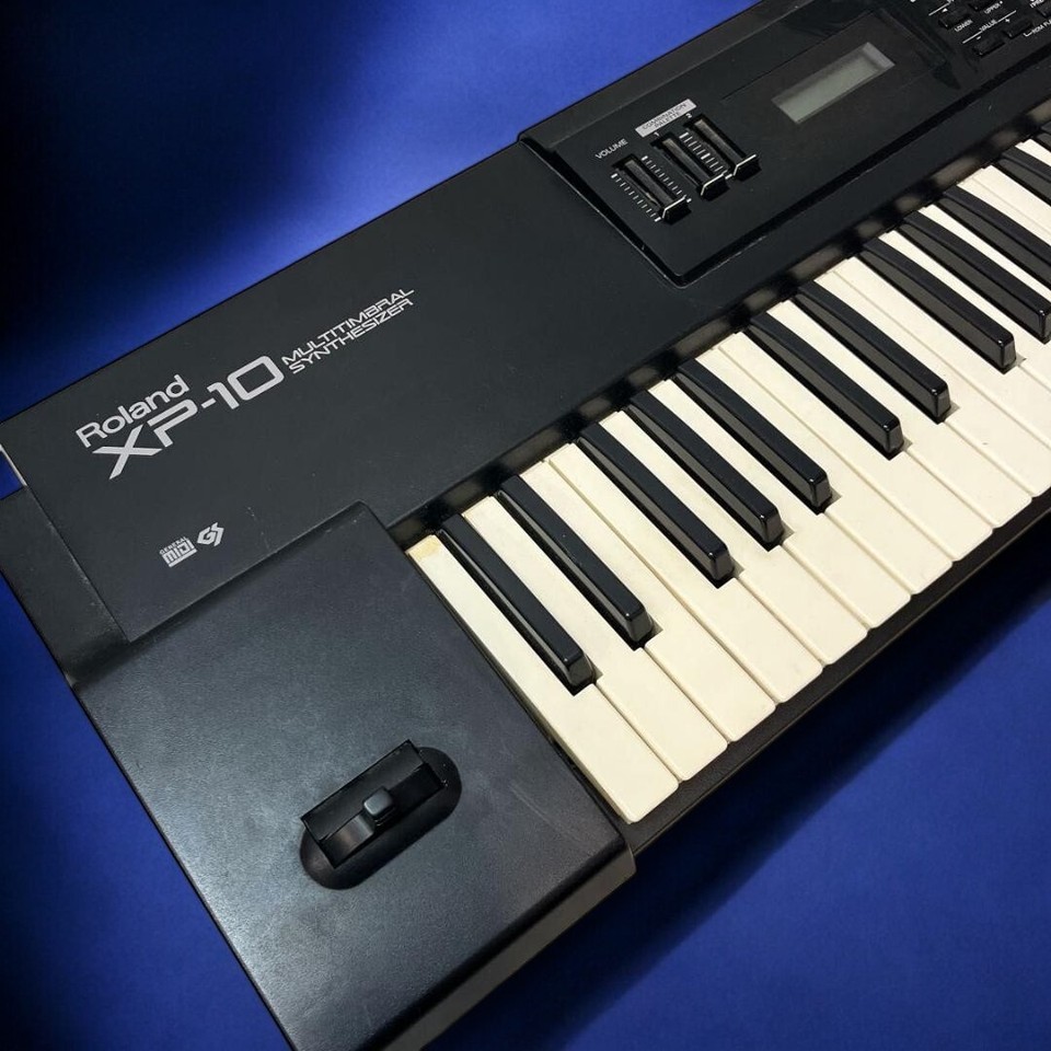 Roland XP-10 Synthesizer Black keyboard Music Instruments | eBay