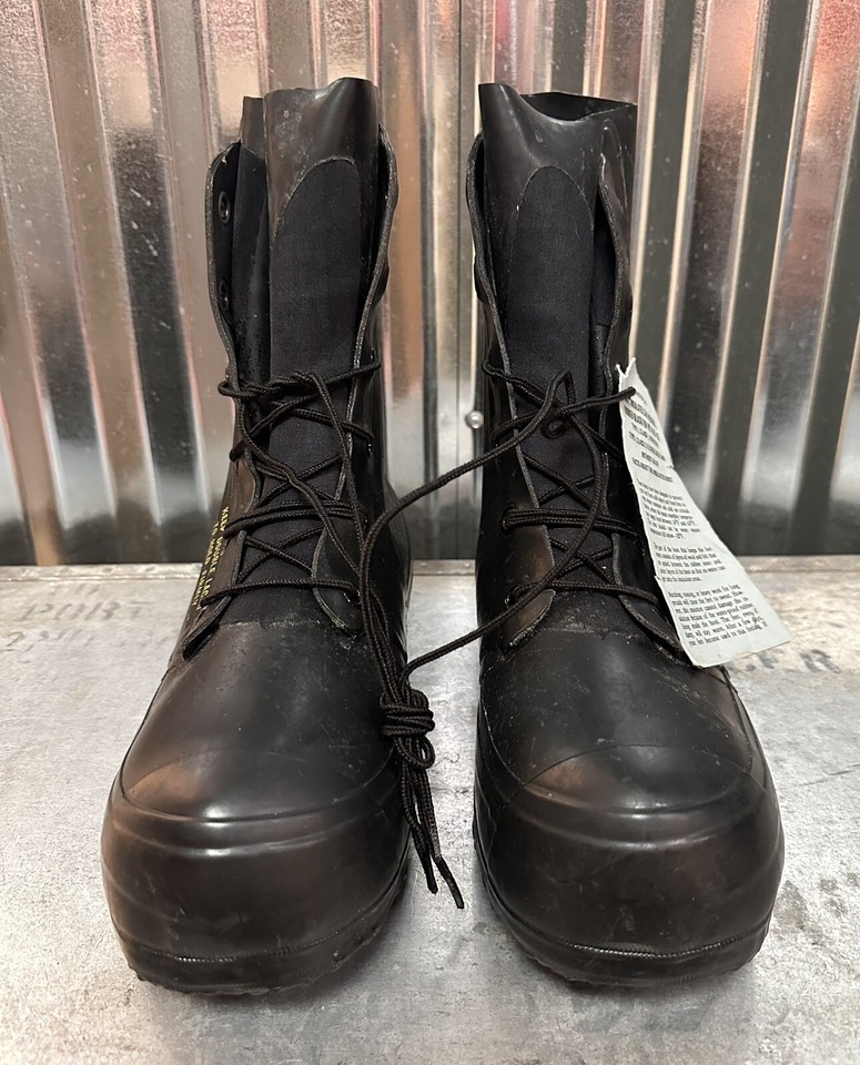 NEW Bata Military Mickey Mouse Bunny Boots 9 Extreme Cold Weather ...