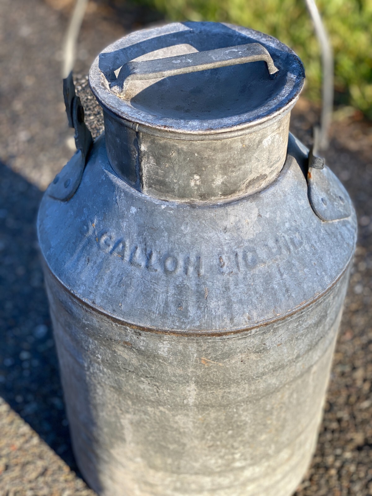 Vintage Shell 5 Gallon Liquid Rare Embossed Galvanized Oil Can & Lid ...