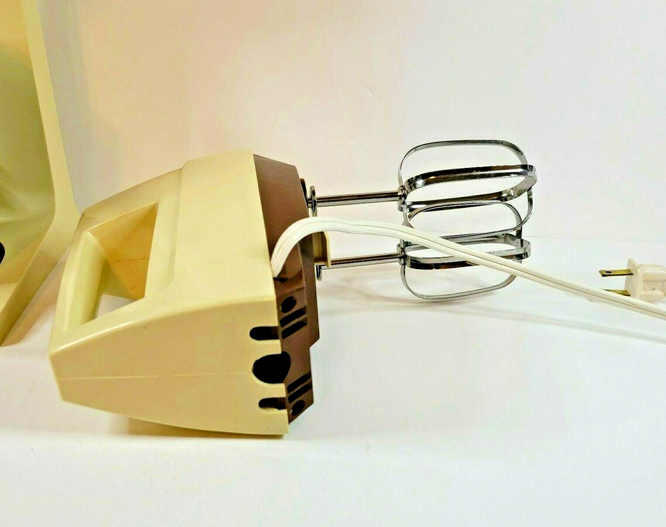 Waring Hand Mixer/Drink Mixer 3 Speed Stand Recipe Book Manual Beaters ...