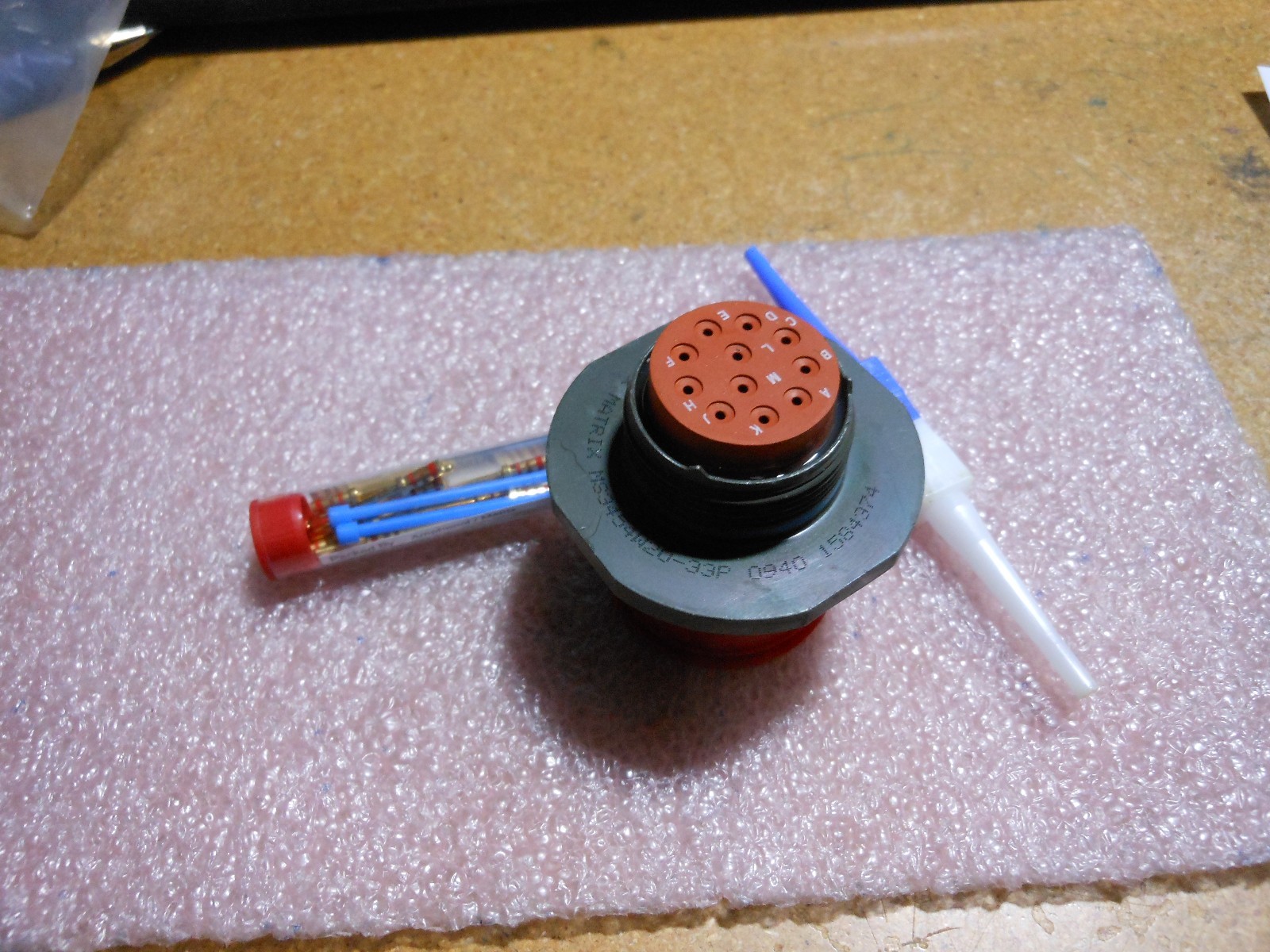 MATRIX CONNECTOR W/CONTACTSPART # MS3454W20-33P NSN: 5935-01-219-3002 ...