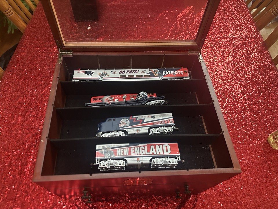 New England Patriots Commemorative Train Set Super Bowl XLIX 49 Limited ...