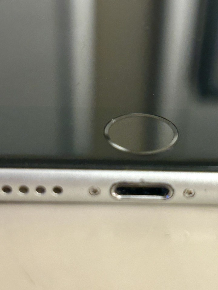 Apple iPhone SE 2020 2nd Gen 64GB White A2296 - Very Good Condition ...